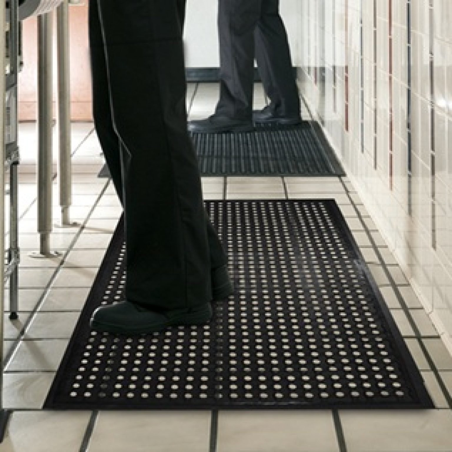How a Floor Mat Can Help Earn More Money: 6 Undeniable Facts | Alsco ...